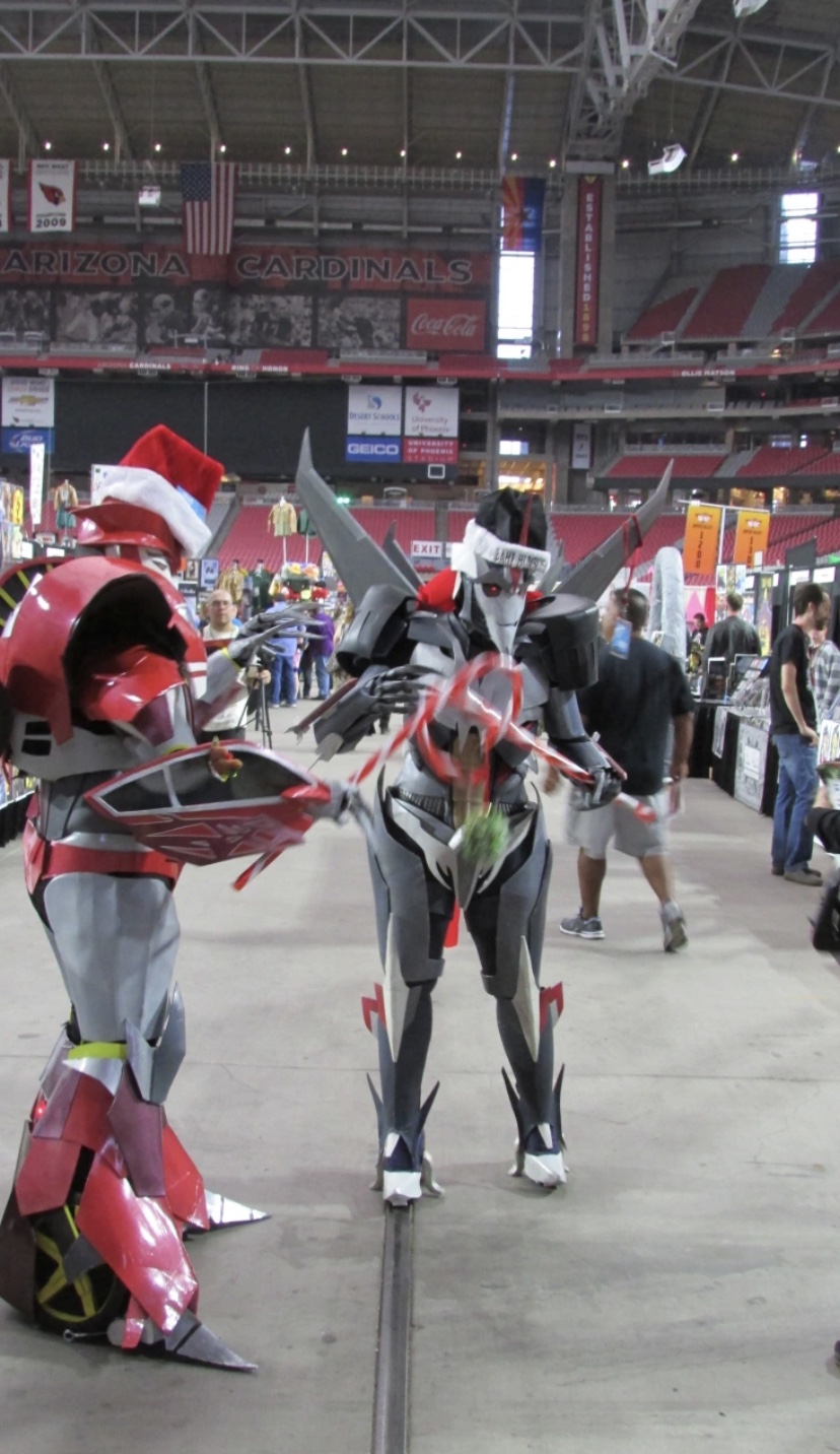 A Quick Look At The History of Phoenix Fan Fest – Legion of Sand